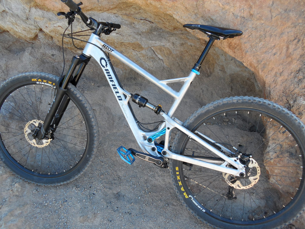 Canfield Brothers Toir* Review: Stuckinthespokes.com – Canfield Bikes
